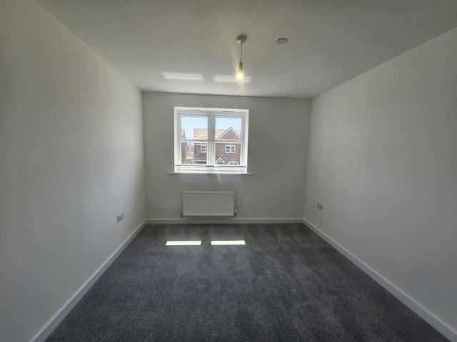 3 bedroom detached house to rent