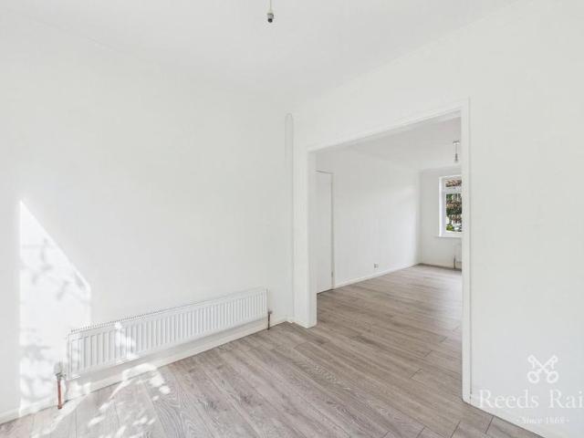 3 bedroom detached house to rent