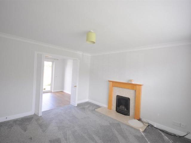 3 bedroom detached house to rent