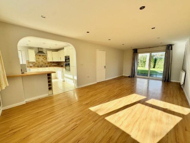 3 bedroom detached house to rent