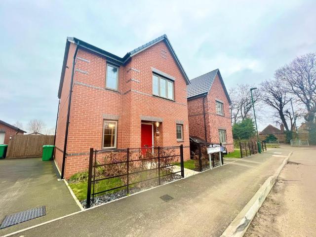 3 bedroom detached house to rent