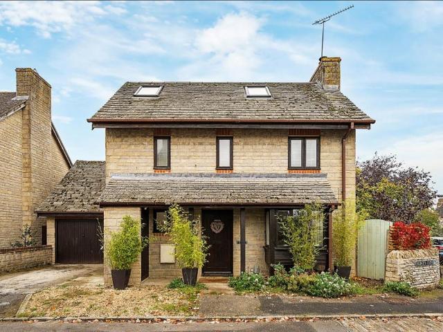 3 bedroom detached house to rent