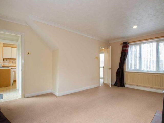 3 bedroom detached house to rent