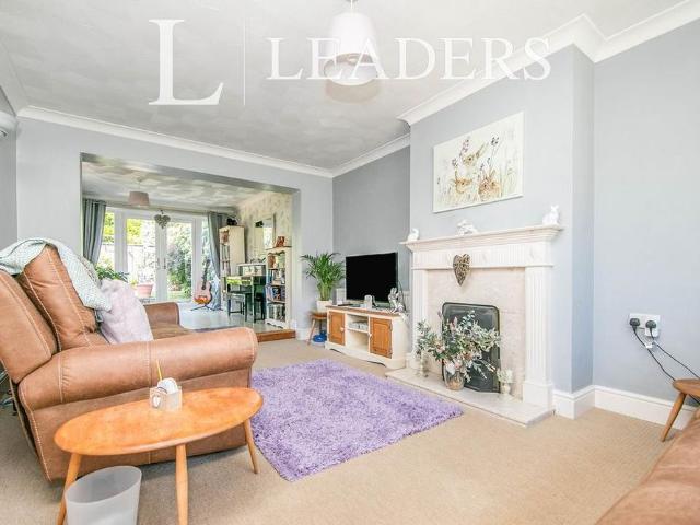 3 bedroom detached house to rent