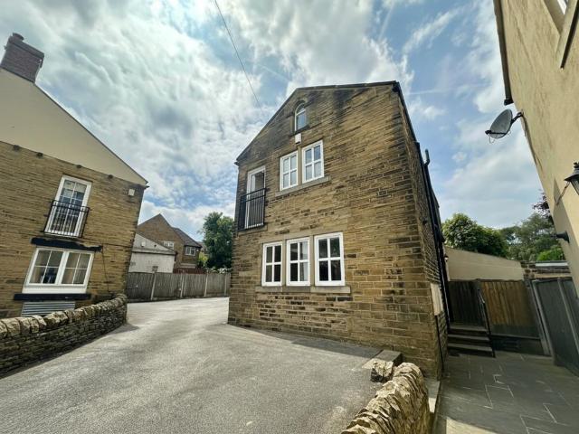 3 bedroom detached house to rent