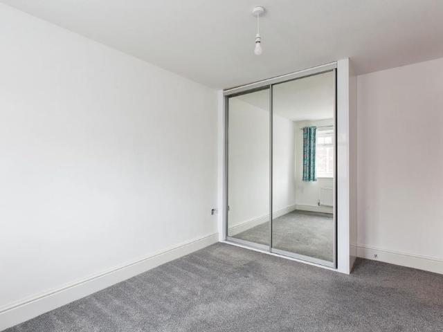 3 bedroom detached house to rent