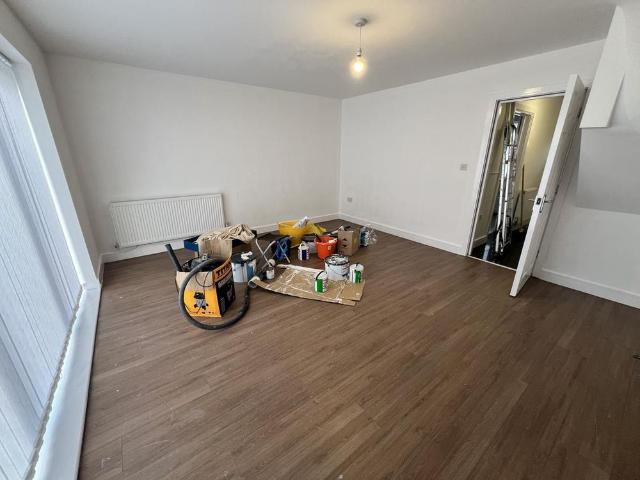 3 bedroom detached house to rent