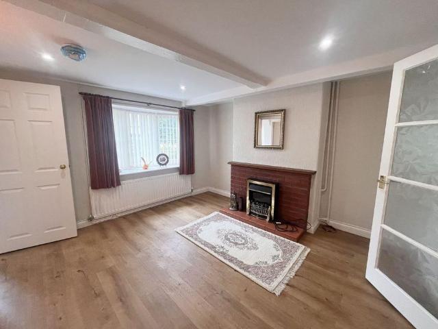 3 bedroom detached house to rent
