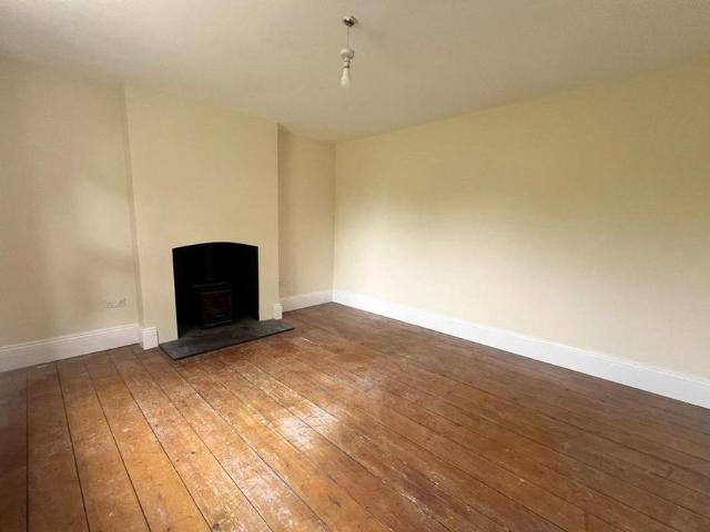 3 bedroom detached house to rent