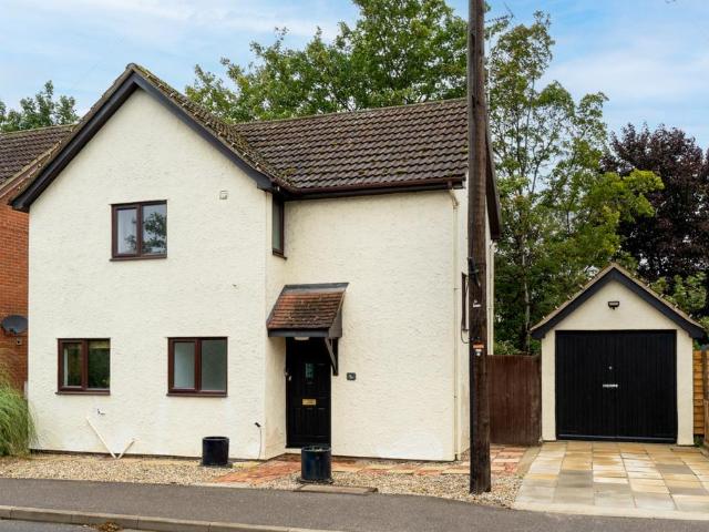 3 bedroom detached house to rent