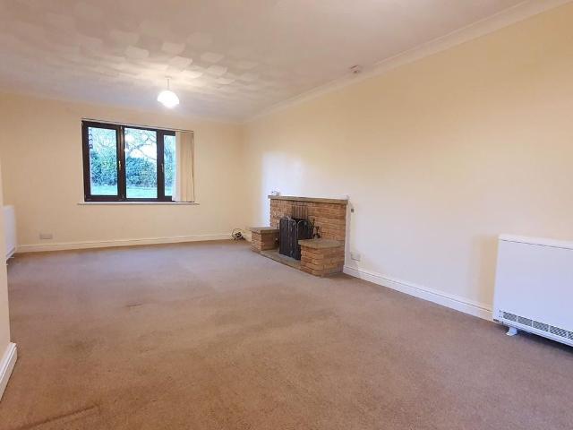 3 bedroom detached house to rent