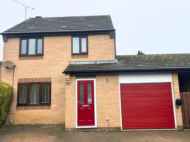 3 bedroom detached house to rent