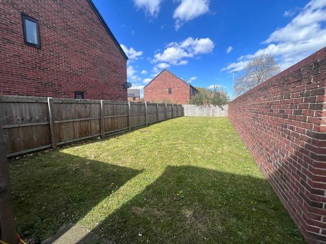 3 bedroom detached house to rent