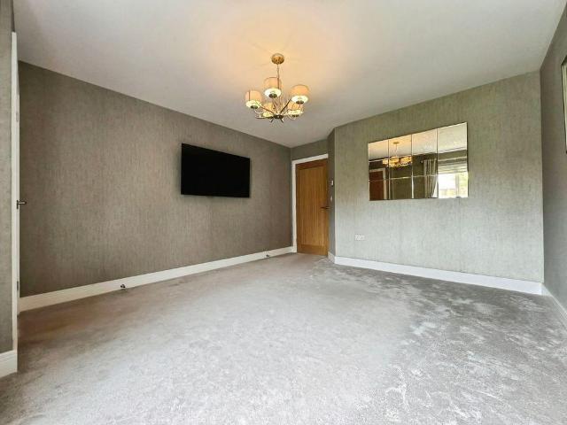 3 bedroom detached house to rent