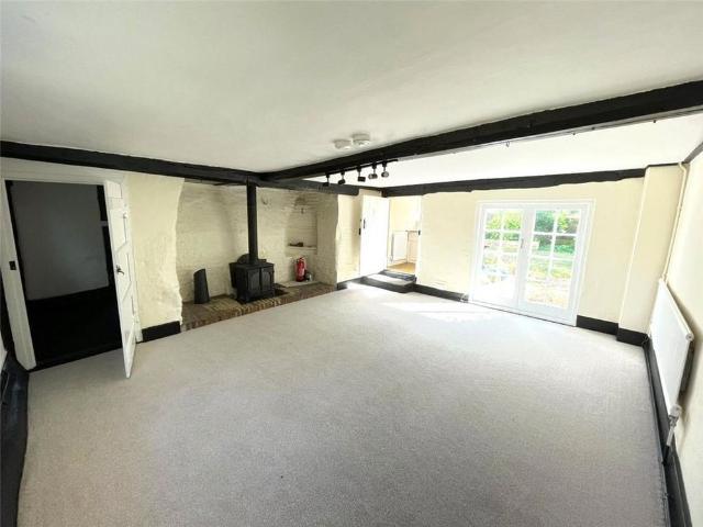 3 bedroom detached house to rent