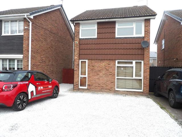 3 bedroom detached house to rent