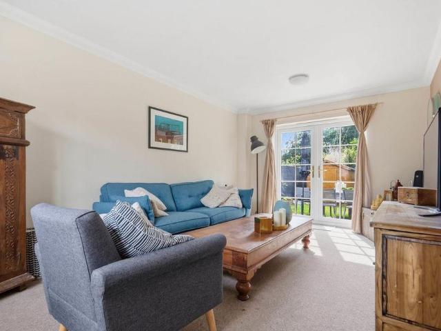 3 bedroom detached house to rent
