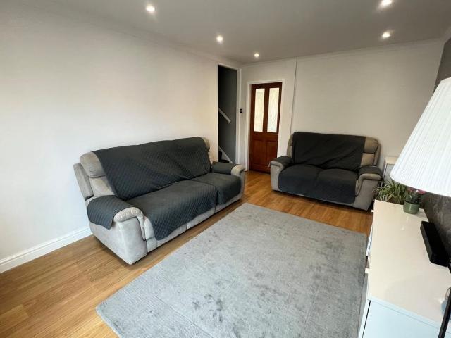 3 bedroom detached house to rent