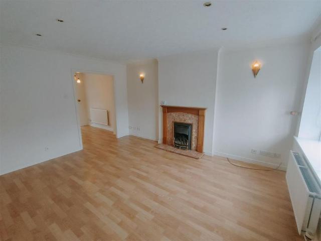 3 bedroom detached house to rent