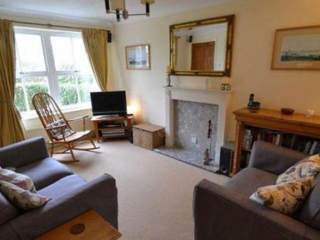3 bedroom detached house to rent