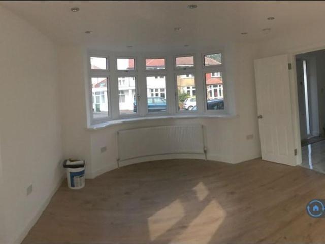 3 bedroom detached house to rent