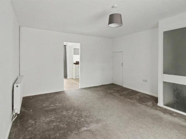 3 bedroom detached house to rent