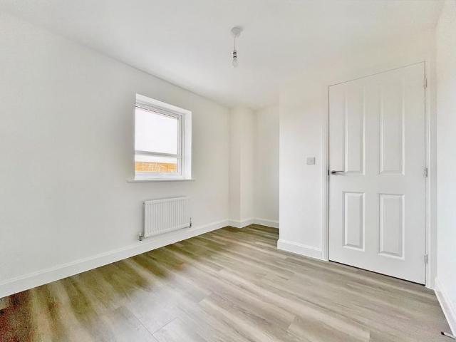 3 bedroom detached house to rent