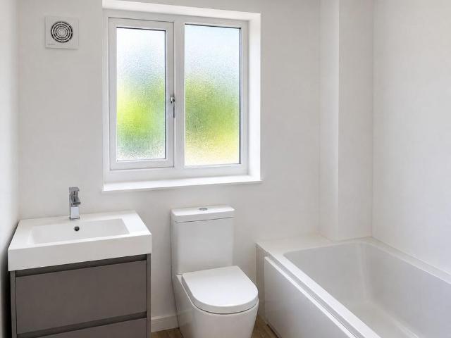 3 bedroom detached house to rent