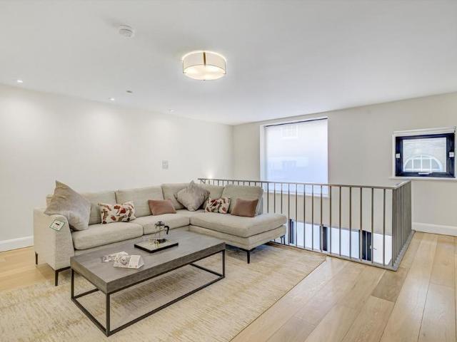3 bedroom detached house to rent