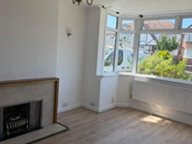 3 bedroom detached house to rent