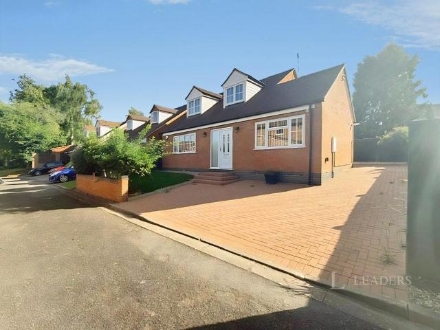 3 bedroom detached house to rent