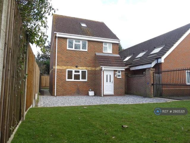3 bedroom detached house to rent