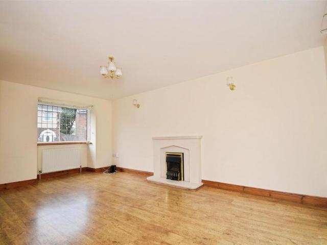 3 bedroom detached house to rent