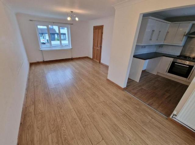 3 bedroom detached house to rent
