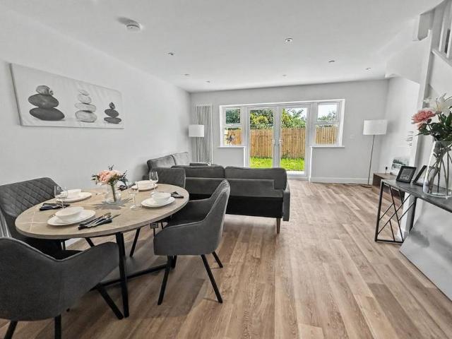 3 bedroom detached house to rent