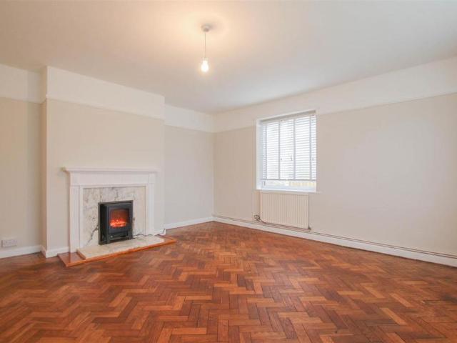 3 bedroom detached house to rent