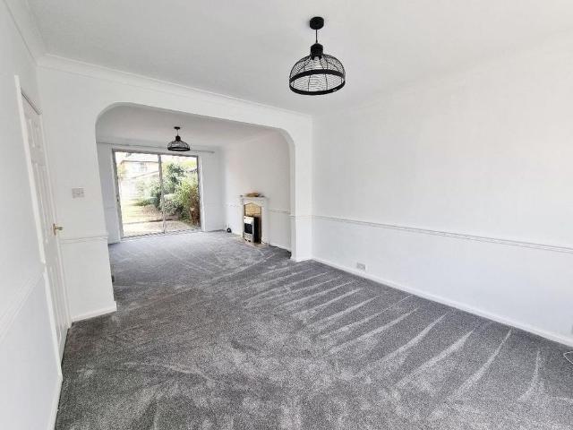 3 bedroom detached house to rent