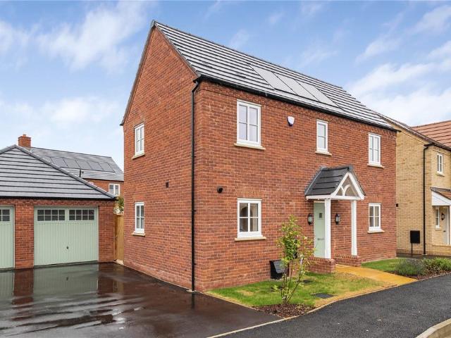 3 bedroom detached house to rent