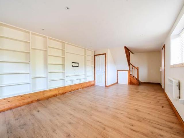 3 bedroom detached house to rent