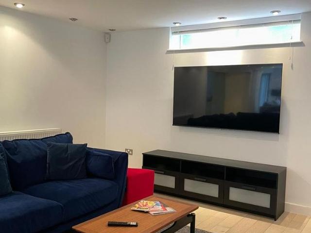 3 bedroom detached house to rent
