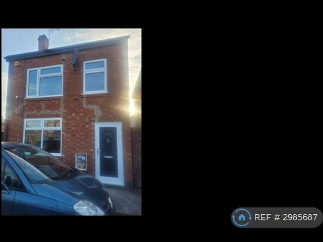 3 bedroom detached house to rent