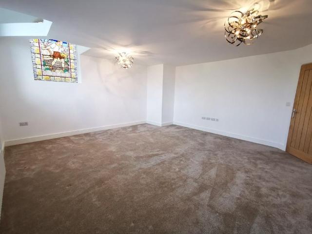 3 bedroom detached house to rent