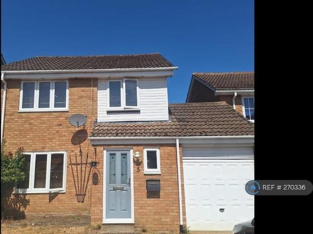3 bedroom detached house to rent