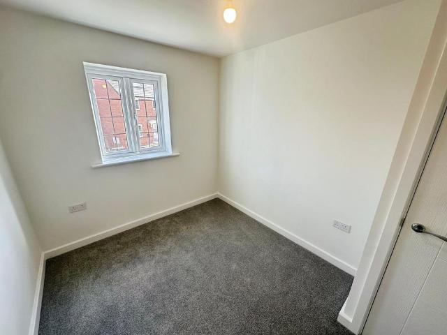 3 bedroom detached house to rent