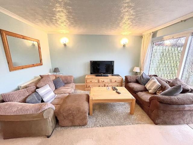 3 bedroom detached house to rent