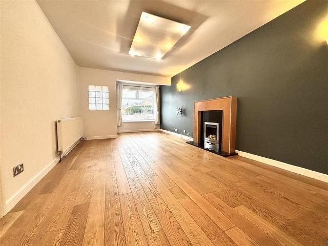 3 bedroom detached house to rent