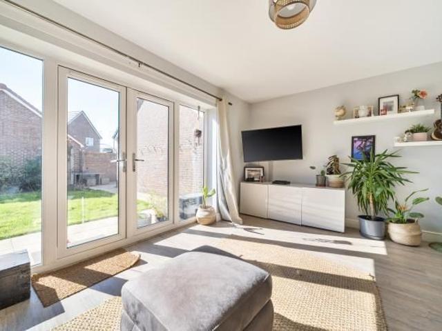 3 bedroom detached house to rent