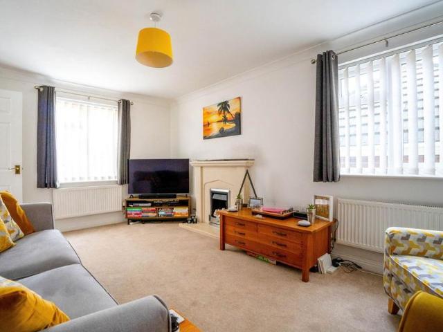3 bedroom detached house to rent