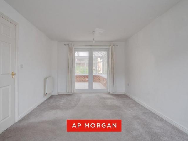 3 bedroom detached house to rent