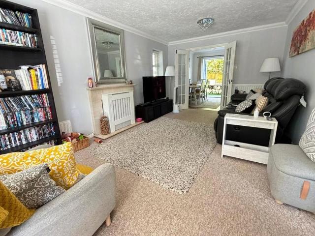 3 bedroom detached house to rent